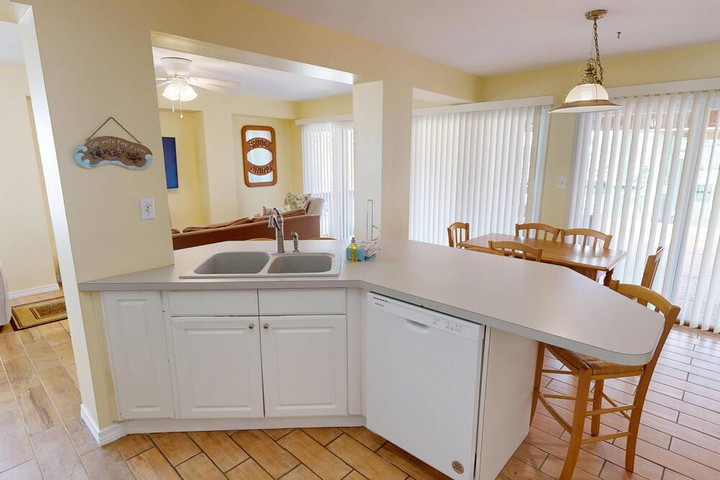Harbor Views | Canal-front Split-level Home + Private Boat Slip - Destin, FL