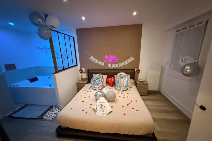 Suite Avec Jacuzzi Privé Proche De Paris - Marly-le-Roi