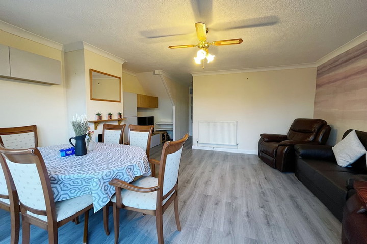 Fantastic 4 Bedrooms Holiday Home - Yeovil