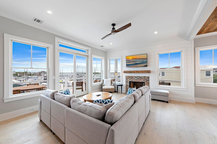 270 Degree Bay Views! Amazing Home With A Pool!!! Weeks Of 8/15 And 8/22 Avail. - Beach Haven, NJ
