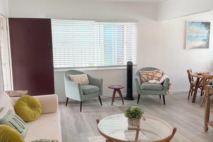 Beautiful  Unit In The Heart Of Belmont Shores!!! - Cypress, CA