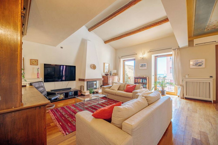 Spacious Historic Apartment With A Rooftop Terrace - Orbetello