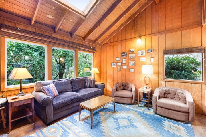 Cabin W/wood Stove Dog Friendly - Rockaway Beach, OR