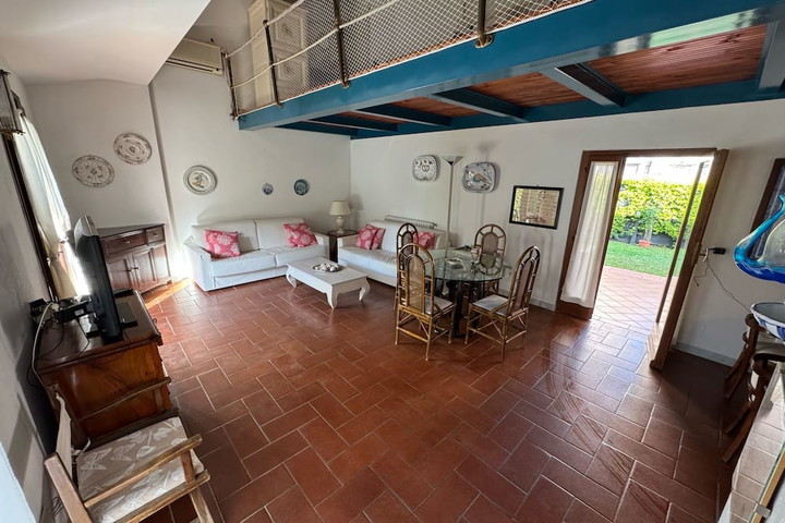 Sailor's House - Carrara