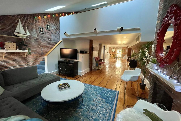 Market Street Loft In Historic Downtown Portsmouth - Portsmouth, NH