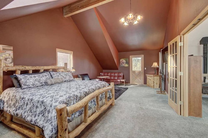 Huge Log Home On Private Land In The Rockies - Nederland, CO