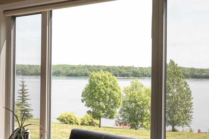 Cabin Life Rocks(waterfront) - Pinawa