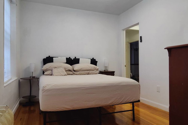 2ndfl 1-bedroom In-law Apartment, Full Kitchen & Bathroom, Private Entry - Burlington, MA