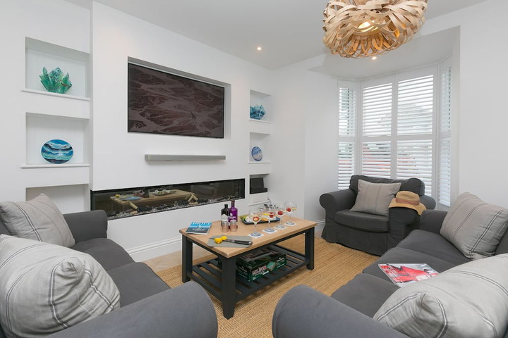 Pebbles, Pet Friendly, Country Holiday Cottage In St Ives - St Ives