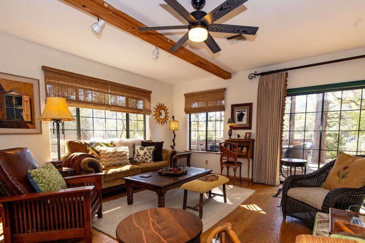 *Luxury Retreat  *Fireplace *10 Mins To Downtown - Prescott, AZ