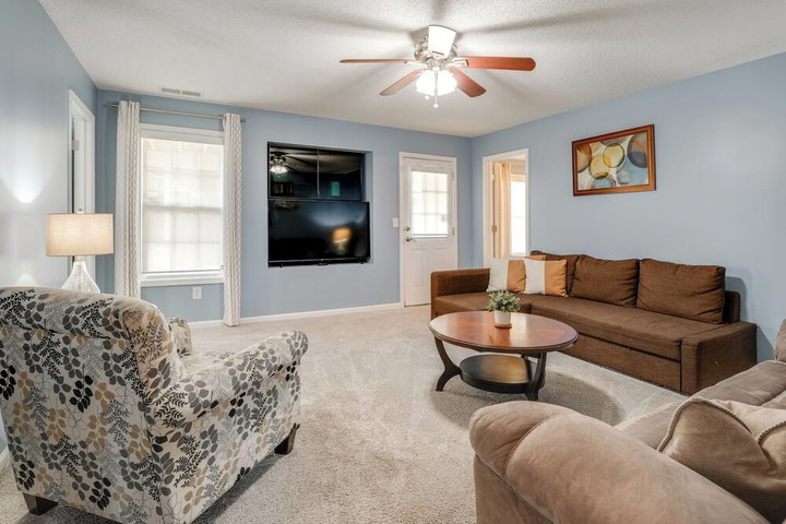 Modern 6br Haven With Playroom, Gym, Deck - Cartersville, GA