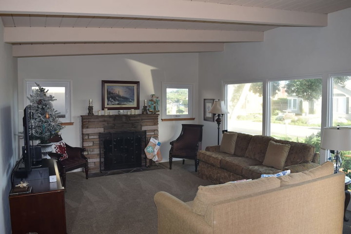 Birdies, Beaches And Butterflies In Pacific Grove! Pet Friendly-premier Location - Monterey, CA