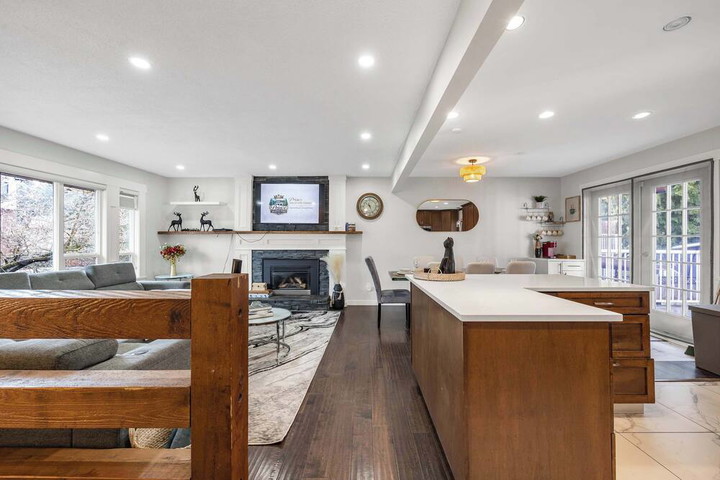 The Stag House : Hottub, Outdoor Theatre, Arcade Games, Big Backyard & Sleeps 18 - Langley