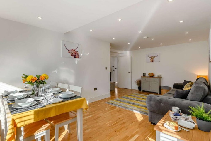 2 Bed In Lyndhurst (Oc-86768) - Brockenhurst