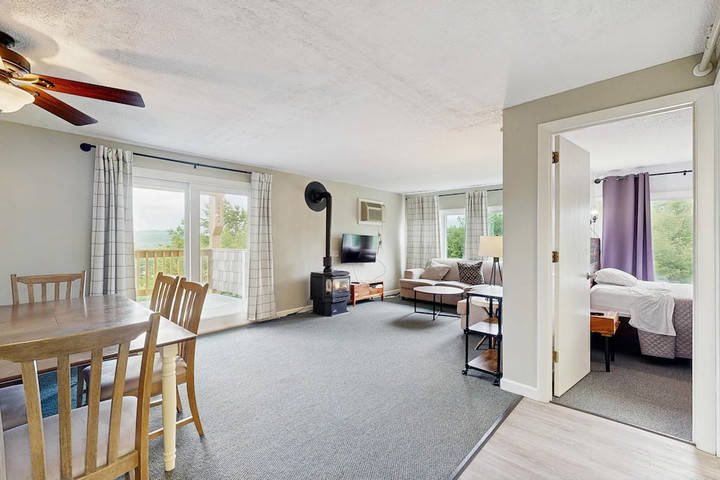 Mountainside All Season Condo: Escape, Explore & Adventure - Stowe, VT