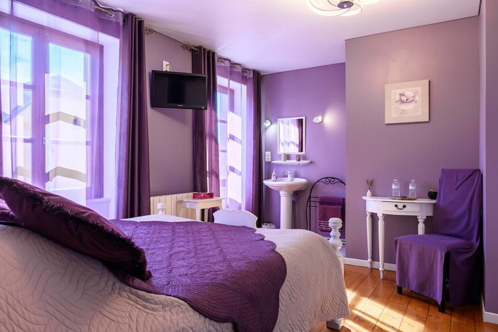 Bed And Breakfast 'Demeure D'antan - Chambre Cassandre' With Shared Terrace, Shared Garden And Wi-fi - Riquewihr