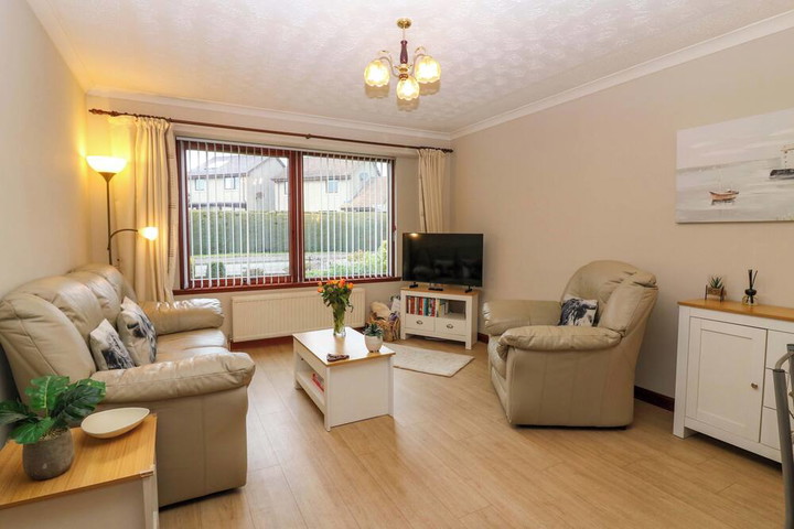 48 Edenbank Road, Pet Friendly, With A Garden In Cupar, Fife - Cupar