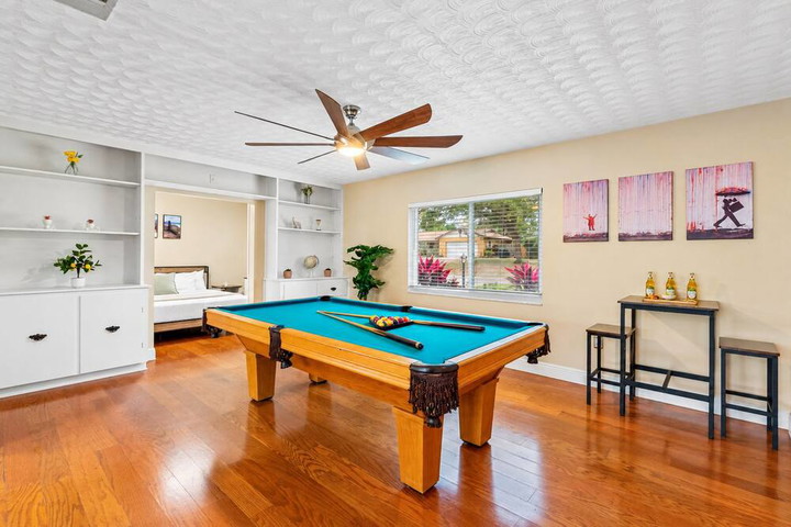 Brandon Getaway | 4br Home W/ Pool & Hot Tub - 里弗維尤