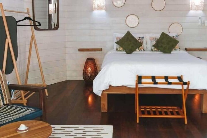 Seashell Suite Beachfront With Pool Access - Dominica