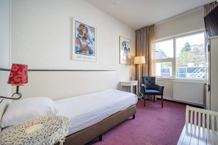 Bike-friendly Stay With Free Parking Near Coda Museum In Central Apeldoorn - アーペルドールン