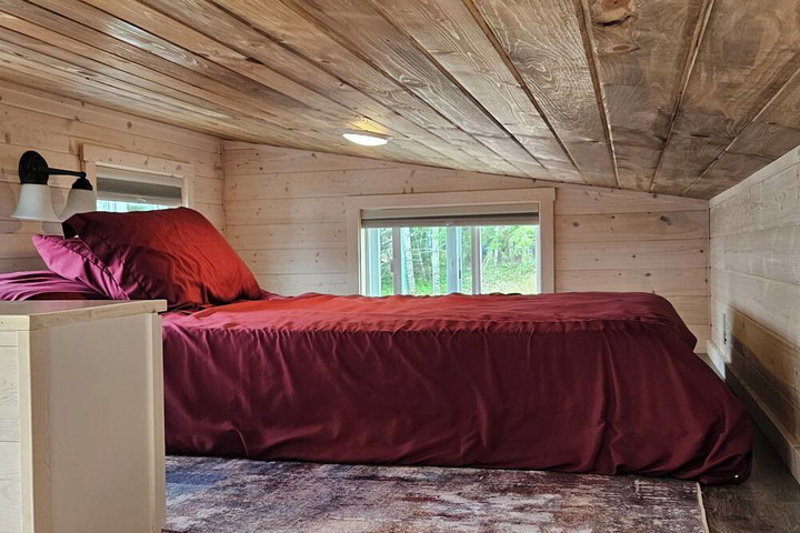 Lakeside, Cozy Tiny Home - Quaint And Fully Equipped - Shelton, WA