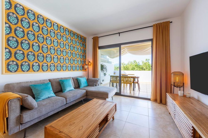 Renovated Apartment 'Vera' With Shared Pool, Wi-fi, And Air Conditioning - Vera
