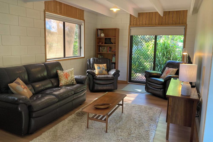 Cosy Mid-century Cottage In Briagolong. - Briagolong