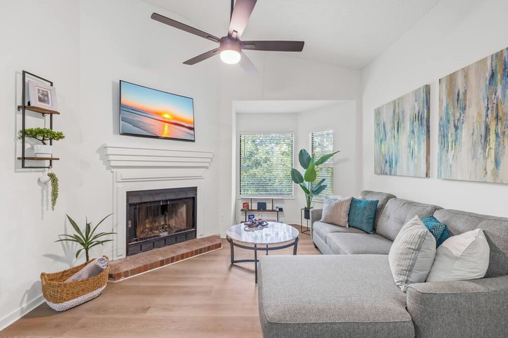 Lake Wylie Third Floor Walk Up Pet Friendly 2 Bedroom Condo - Lake Wylie, SC
