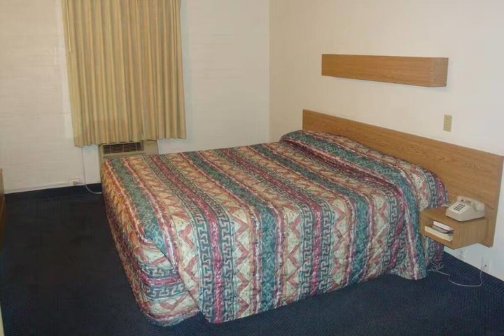 Relaxing Escape Close To Windsor Beach & London Bridge, W/ Free Parking - Lake Havasu City, AZ