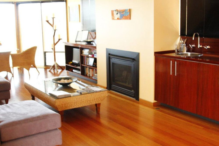 Indulge In A Romantic Spa Apartment With Sweeping Ocean Views - Aireys Inlet