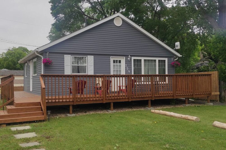 Charming South Beach Cottage In Gimli - Manitoba