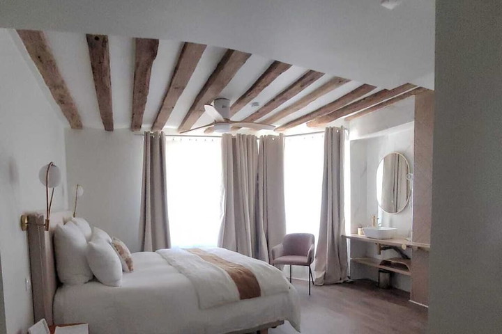 4 Charming Suites & Downtown - Sens