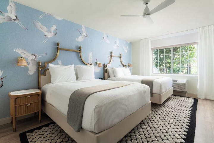 Steps From The Beach! Relaxing Queen Stay W/ Coastal Courtyards, Bikes & Pool! - Montecito, CA