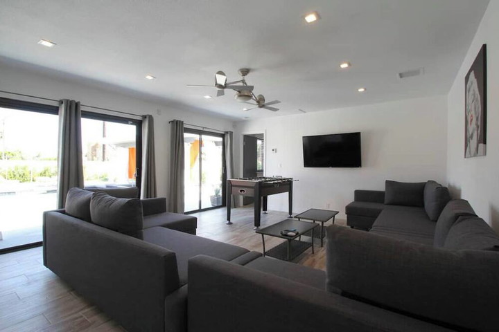 4 Bedroom Modern Home, Pool+spa+guest House! - Palm Springs, CA