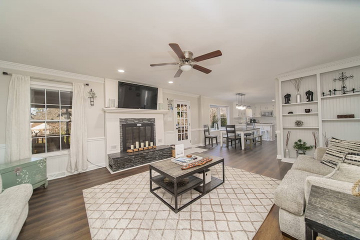 Private & Spacious 4br W/ Heated Pool, Hot Tub & Fire Pit - Near Hpu & Market - High Point, NC