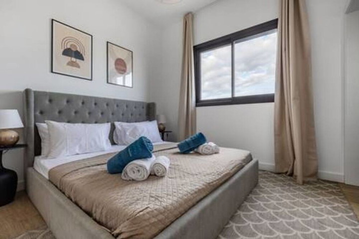 102 Piliou - City Views And Shared Rooftop Pool - Limassol