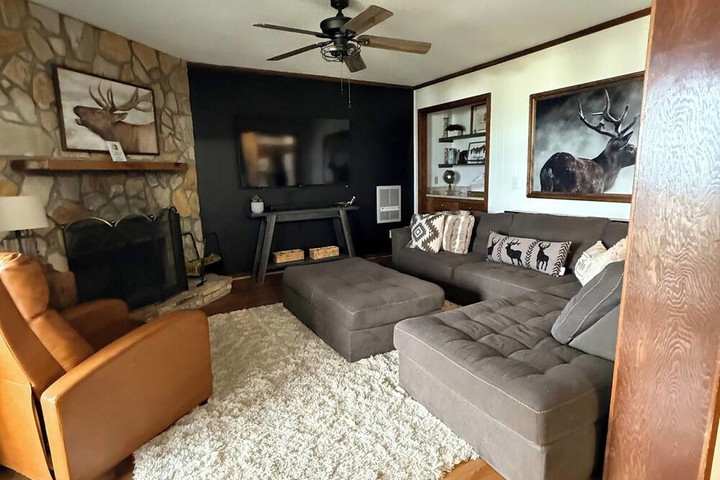 2118  The Owl Cove! Level Entry - Hot Tub, Sauna & More Resort Amenities - Banner Elk, NC