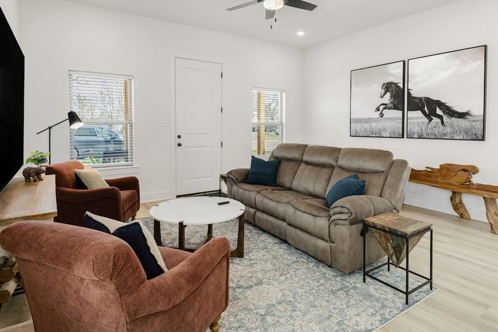 Aspen: New Home, 2mi A&m/walk To Legends Evnt Cntr - College Station, TX