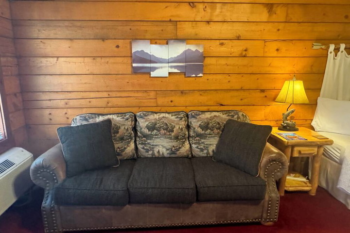 Autumn Leaves Romantic Log Cabin In The Woods. Hot Tub & Wood Burning Fire Place - Disney, OK