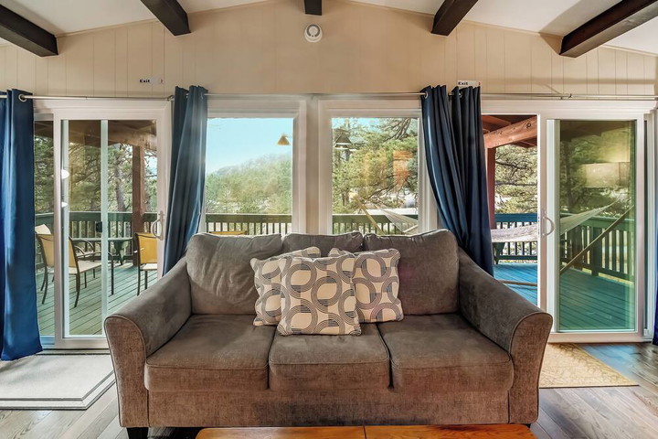 Modern Mountain Retreat Stunning Views Deck - Lyons, CO