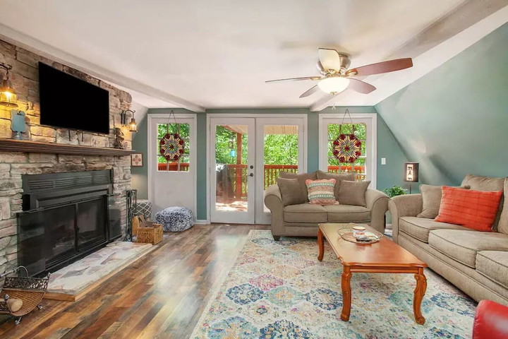 Cameo Tree Top Chalet - Hot Tub And Pet Friendly - Jasper, GA