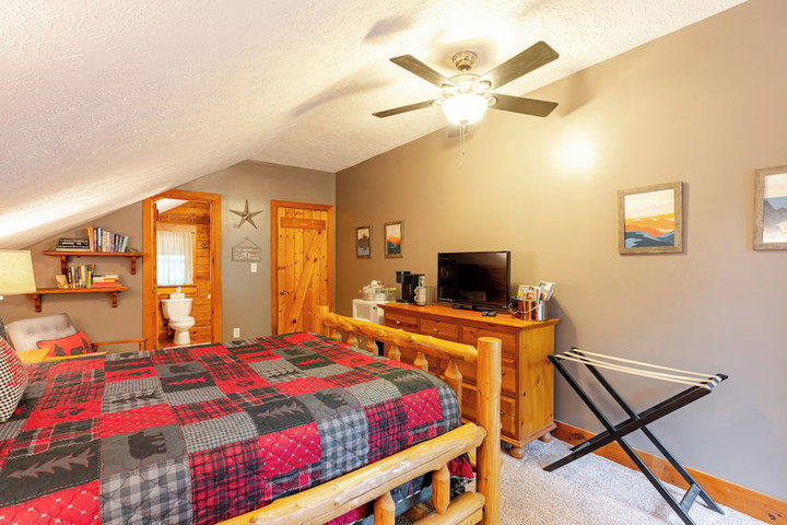 Cozy Mountain Cabin Close To Downtown! - Asheville, NC