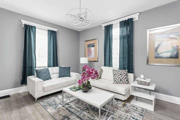 New Castle 1br | Convenient Workspace Walkable - New Castle, IN