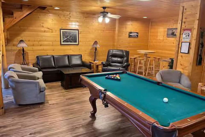 Free Daily Activities - Spacious 4-level Cabin With Game Room & Hot Tub - Pigeon Forge
