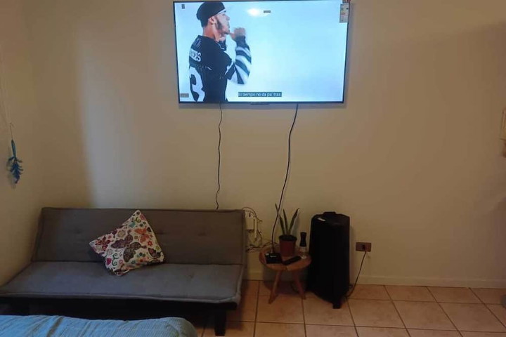 Departamento Central/ Para Familia O Amigos, Cercana Al Metro Parque Bustamante -