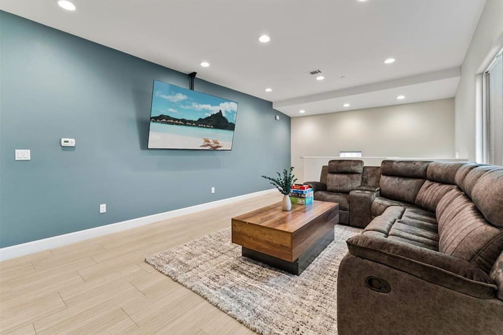 Private 3br Townhouse, 5 Min To Adventure City - Buena Park, CA
