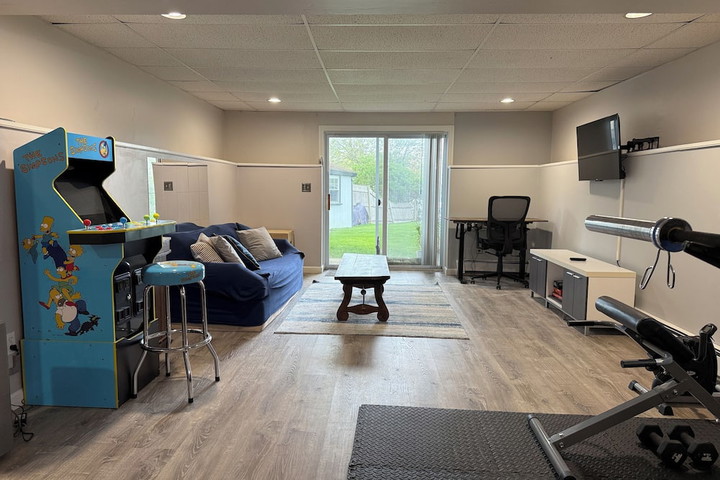 Hidden Gem Lake House 3 Br, 2.5 Ba - Brockton, MA