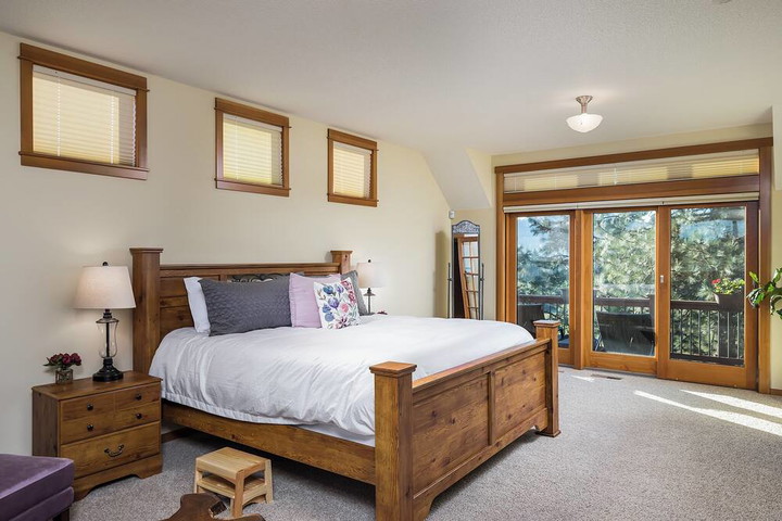 Vineyard Farmhouse Stay With Mt. Hood Views. Spacious And Ideal For Large Groups - Sherwood, OR
