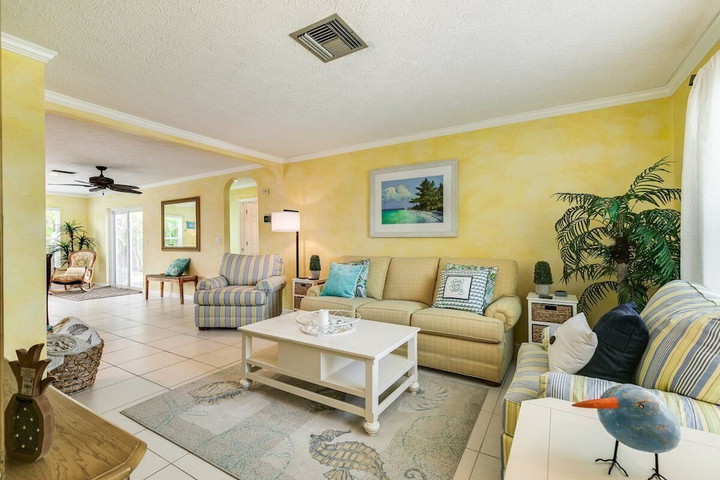 Traditional Florida Home Ready For Families Enjoyment!! Boat Rental Available - New Port Richey, FL