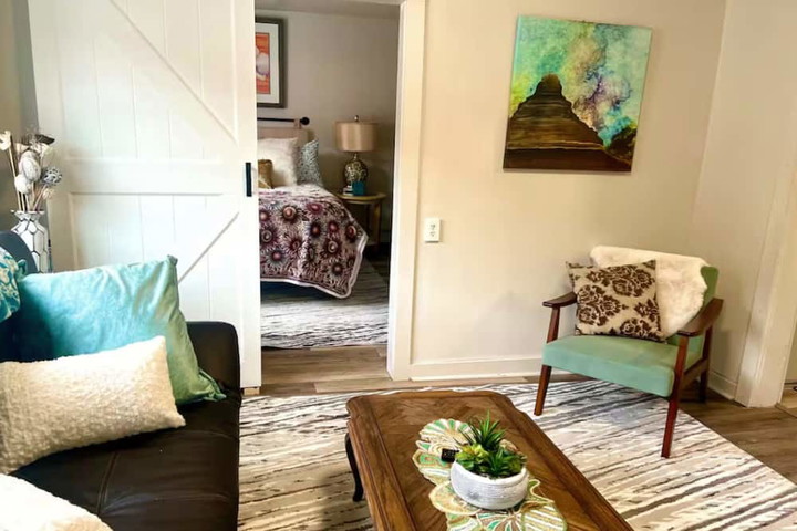 Marathon Historic Apartments- Heart Of Downtown-view-1 Bedroom Sleeps 4 - Seward, AK